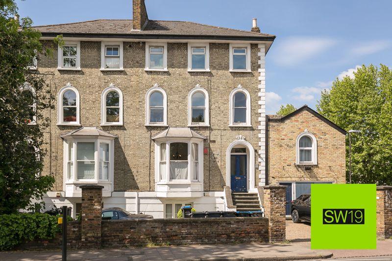 153 Merton Road, London SW19 2 bed apartment - £460,000