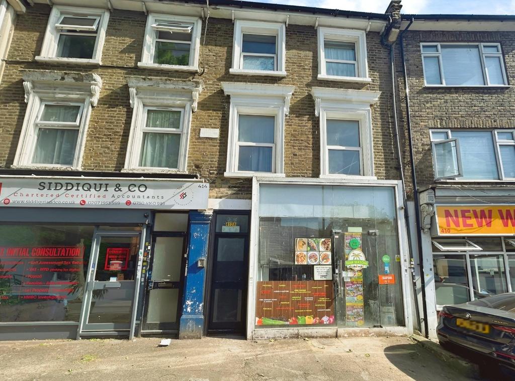 Barking Road, London E13 3 bed apartment - £2,000 pcm (£462 pw)