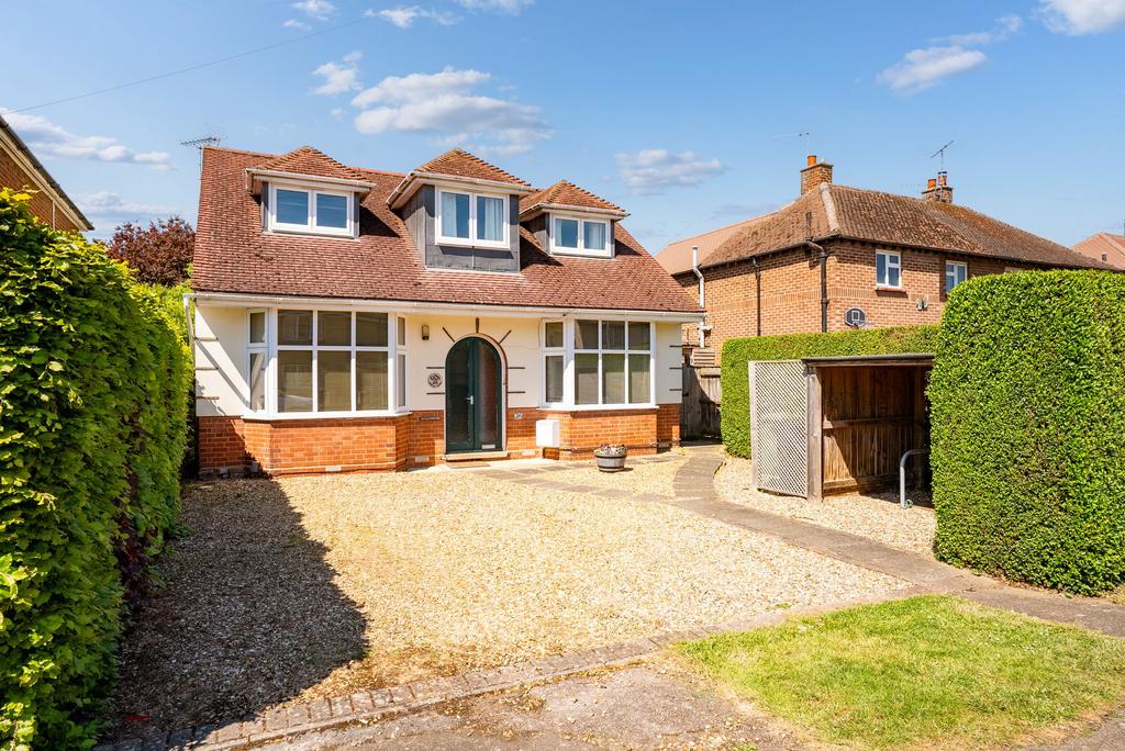 South Road, Impington, CB24 5 bed chalet for sale - £875,000