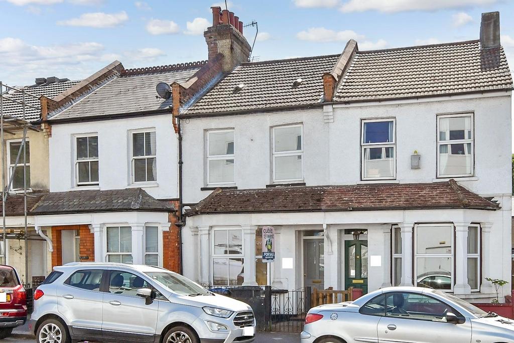 Lower Road, Kenley, Surrey 3 bed terraced house for sale - £390,000