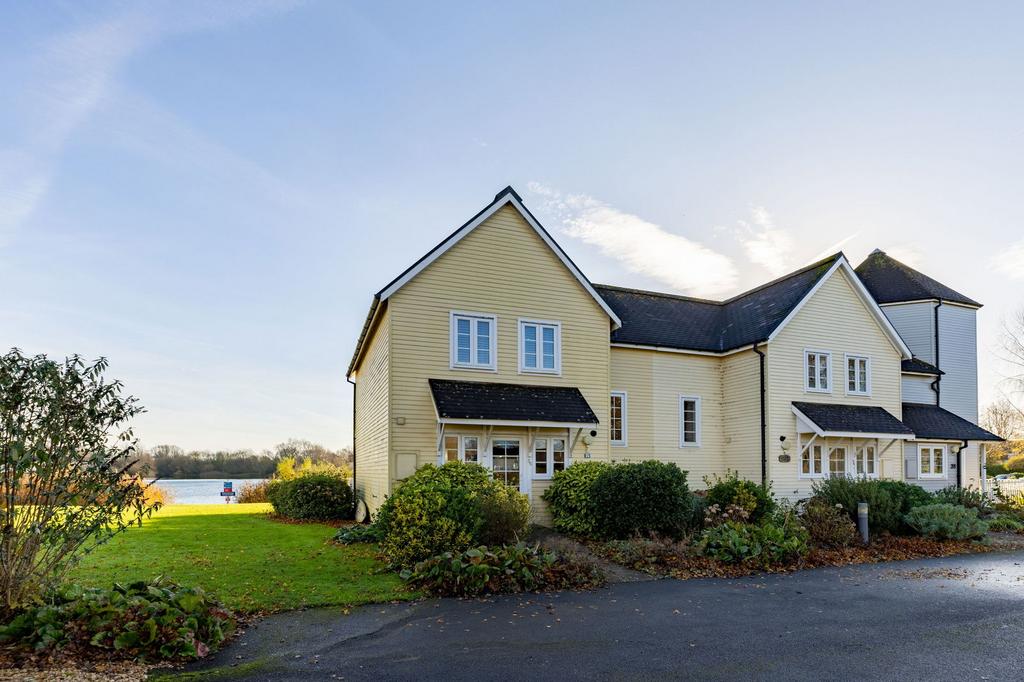 35 Windrush, Isis & Windrush Lakes 4 bed end of terrace house - £410,000