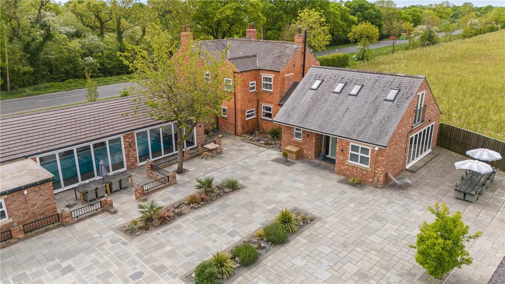 Holme Road, Spaldington, Goole, DN14 4 bed equestrian property for sale ...