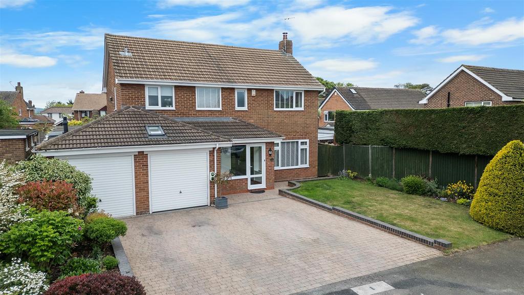 Mount Road, Evesham WR11 4 bed detached house - £525,000