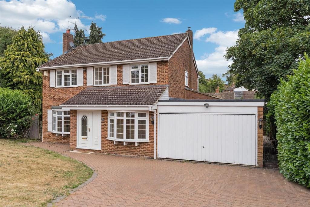 Holts Green, Great Brickhill... 4 bed detached house - £675,000