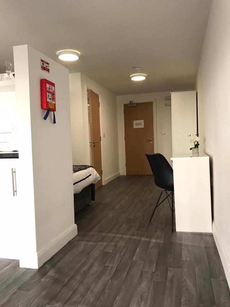 Anson Road, London NW2 Studio - £1,298 pcm (£300 pw)