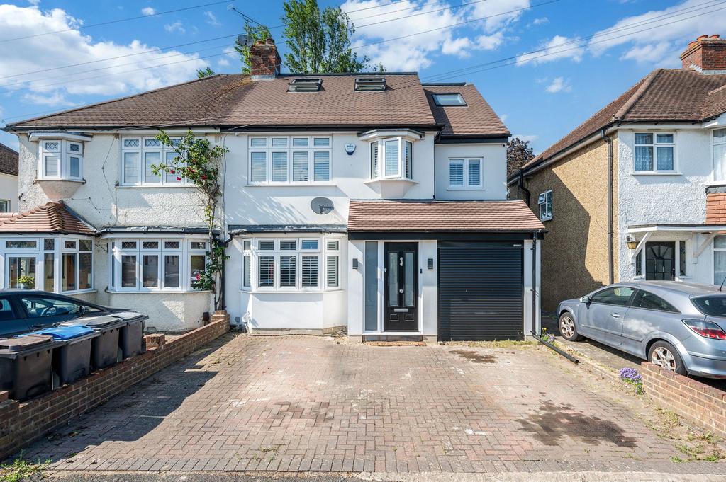 The Crossways, Coulsdon CR5 4 bed semi-detached house for sale - £725,000