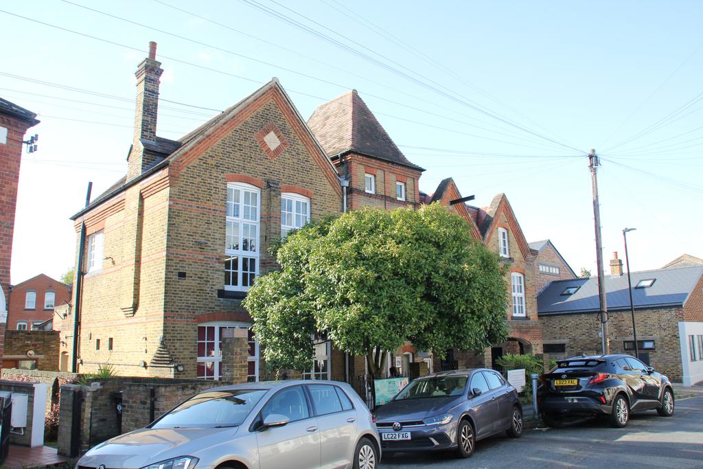 Wellfield Road, London SW16 Office to rent - £5,833 pcm (£1,346 pw)