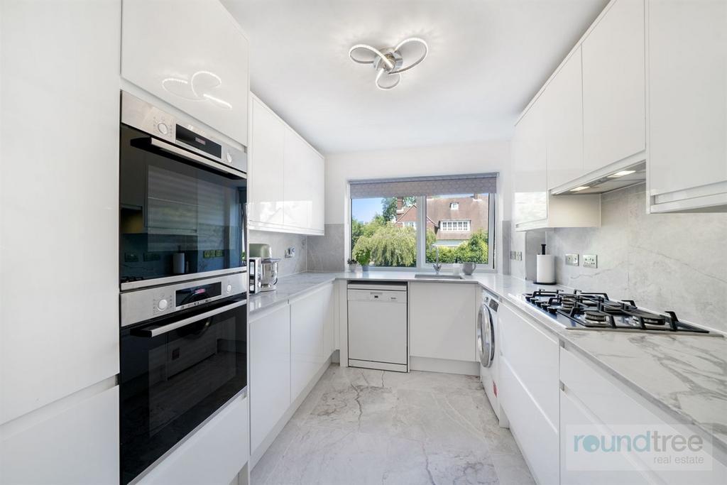 Charlton Lodge, Temple Fortune Lane... 2 bed apartment for sale - £500,000