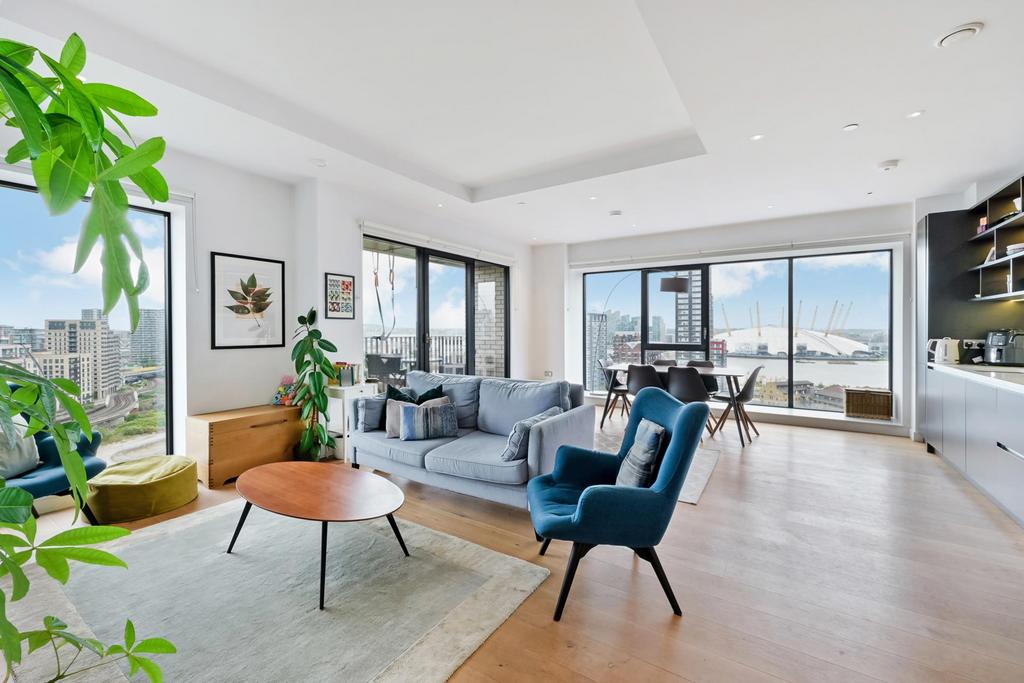 Grantham House, London City Island, E14 2 bed apartment - £2,999 pcm (£ ...