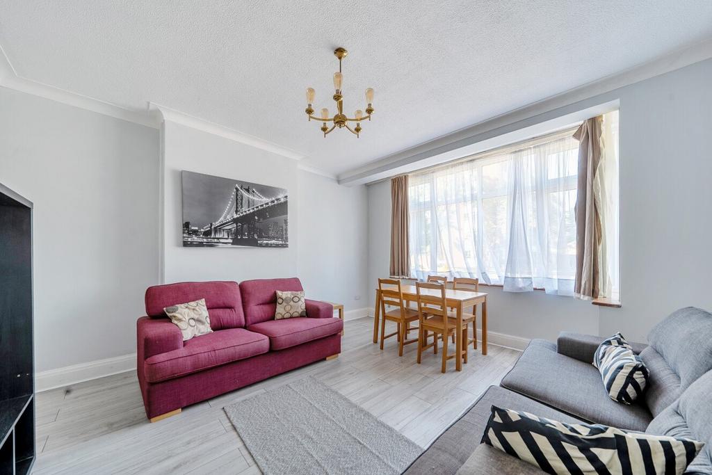 Thornton Road, Balham, London, SW12 3 bed terraced house - £850,000