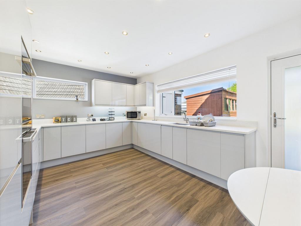 Violet Road, Carlton, Nottingham 3 bed detached house for sale - £300,000