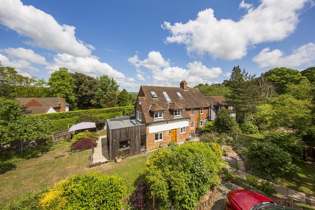 Platt Common, Sevenoaks TN15 4 bed semi-detached house - £875,000