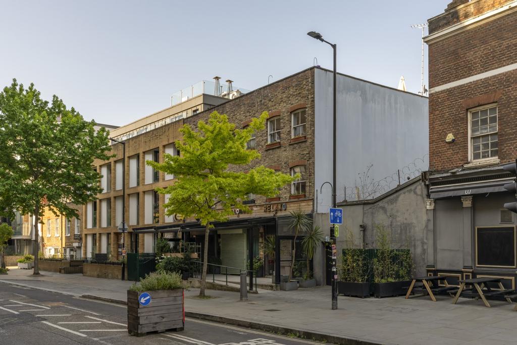 Great Suffolk Street, London SE1 2 bed apartment for sale - £675,000