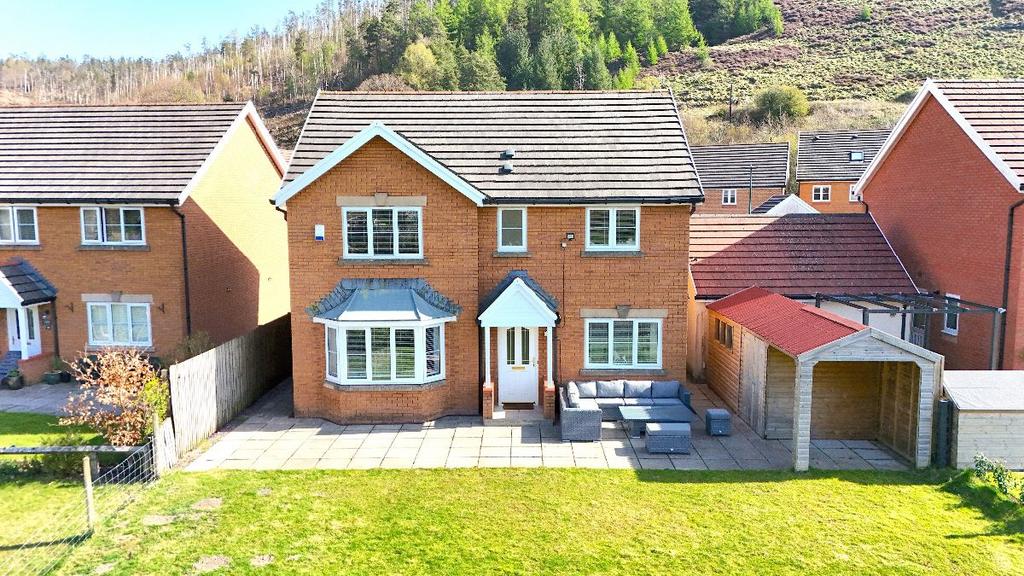 Larch Lane, Tredegar 4 bed detached house for sale - £425,000
