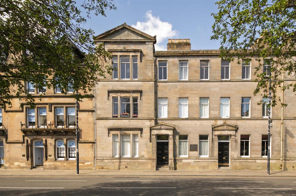 Tay Street, Perth 2 bed flat - £169,500