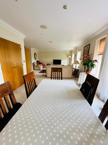 Beulah Court, 47 Beech Hill, EN4 0J 3 bed apartment to rent - £3,450 ...