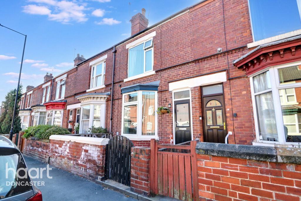 Lockwood Road, Doncaster 3 bed terraced house for sale - £170,000