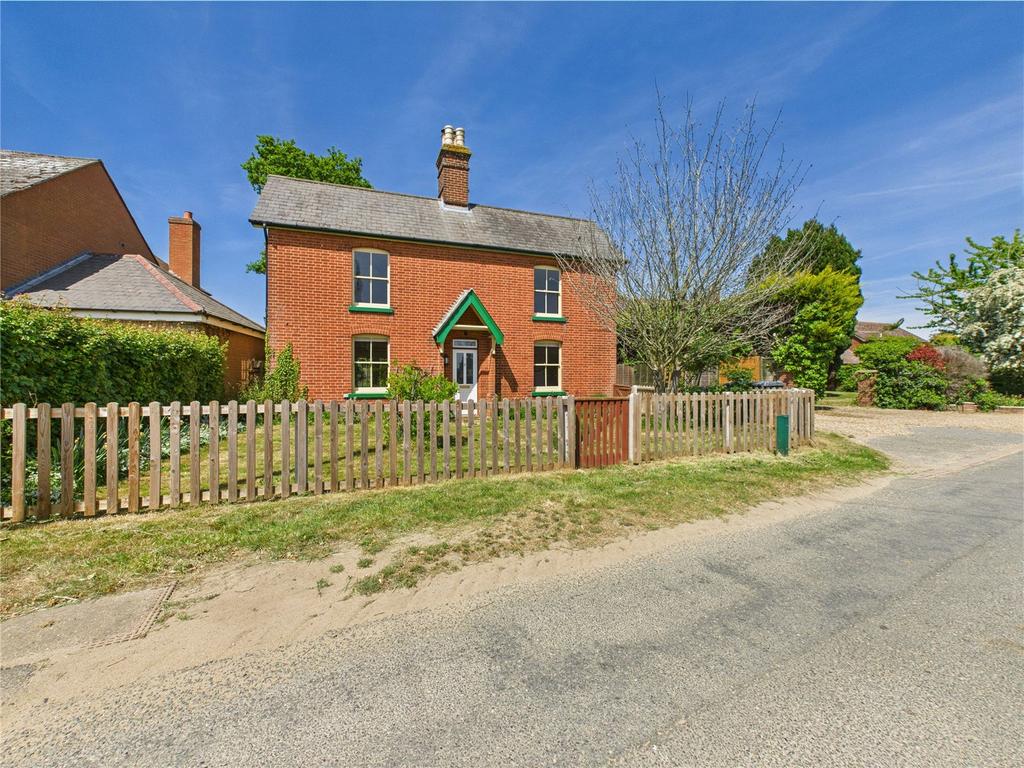 The Street, Nacton, Ipswich, Suffolk... 4 bed detached house - £1,550 ...