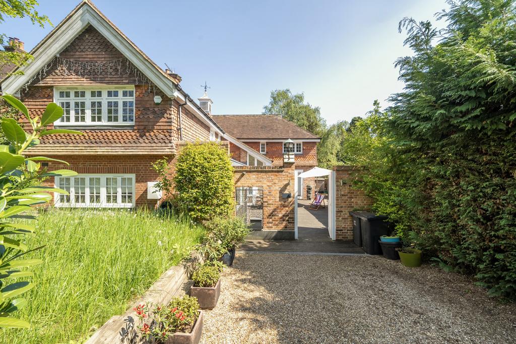 Manor Park, Chislehurst, Kent 5 bed detached house for sale - £1,275,000