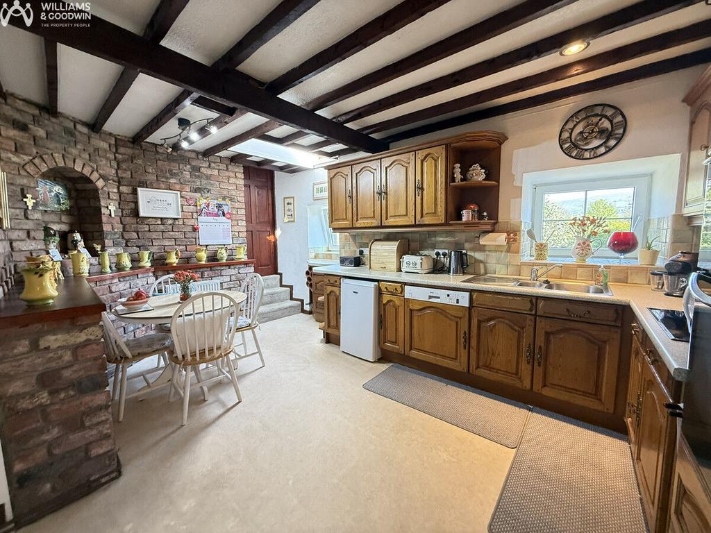 Llaneilian, Amlwch, Anglesey, LL68 4 bed detached house for sale - £549,950