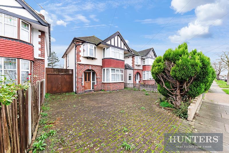 Manor Drive North, New Malden 3 bed detached house - £600,000