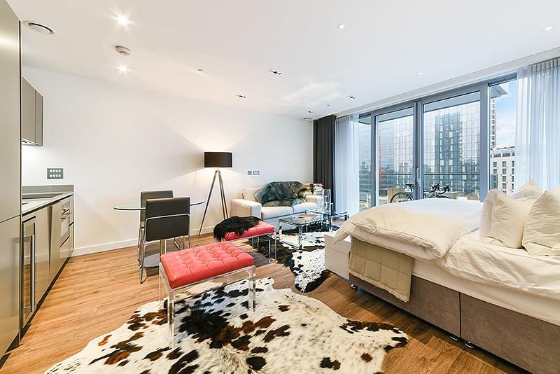 Satin House, Piazza Walk, Aldgate... Studio - £2,665 pcm (£615 pw)
