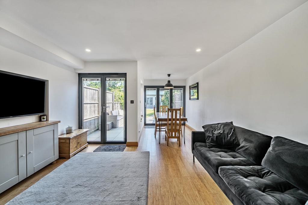 Orchard Road, Brentford, Middlesex 2 bed terraced house for sale - £725,000
