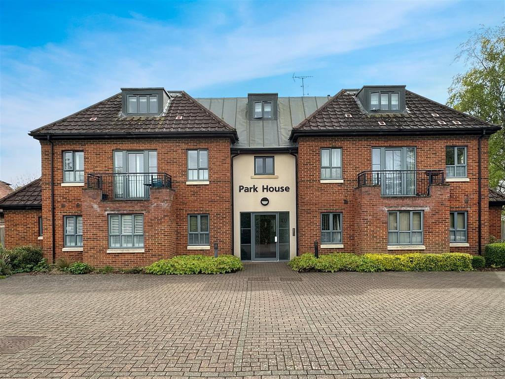 Queen Ediths Way, Cambridge CB1 3 bed house - £1,750 pcm (£404 pw)