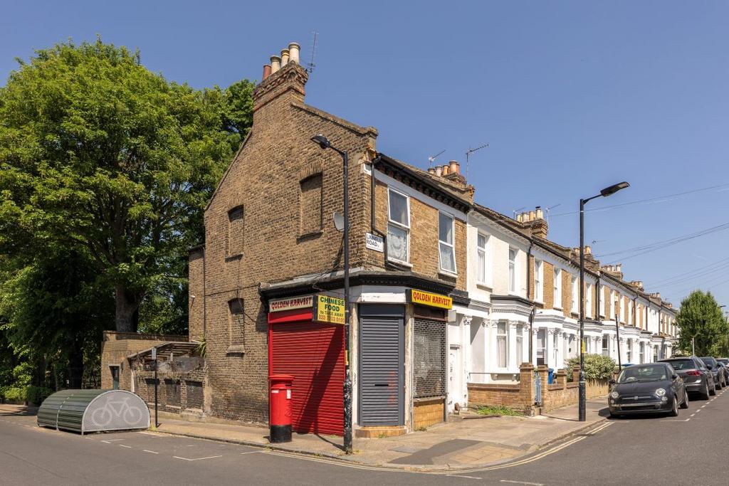 41 Linnell Road, London, SE5 8NJ Mixed use - £500,000