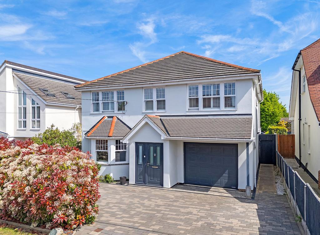Little Norsey Road, Billericay CM11 4 bed detached house - £1,150,000