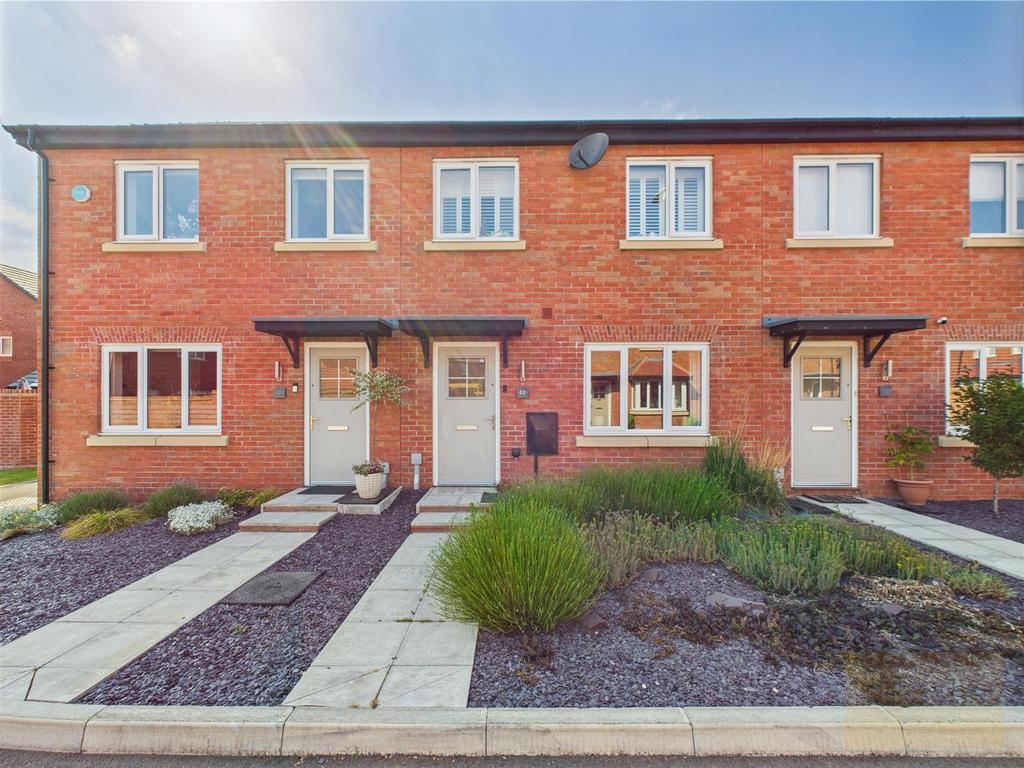 Glover Drive, Churchdown, Gloucester 3 bed terraced house - £294,000