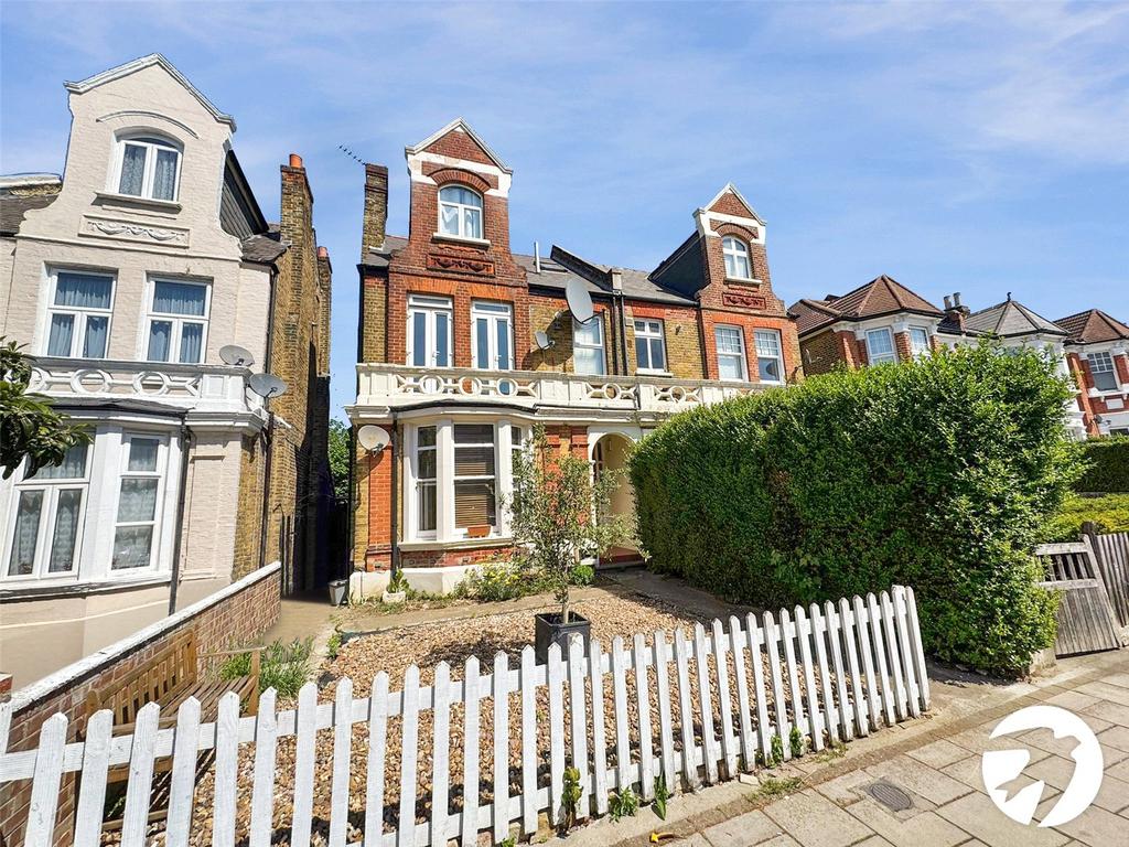Rosenthal Road, Catford, London, SE6 2 bed flat - £1,500 pcm (£346 pw)