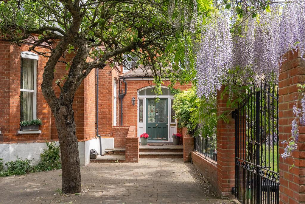 The Drive, Wimbledon, London, SW20 6 bed semi-detached house for sale ...