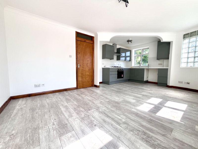 Bruce Grove, London 2 bed flat to rent - £1,850 pcm (£427 pw)