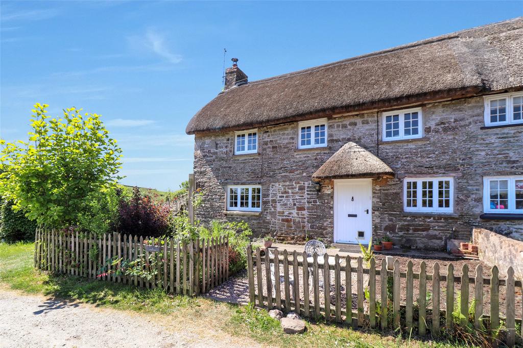 East Buckland, Barnstaple, Devon, EX32 2 bed semi-detached house for ...
