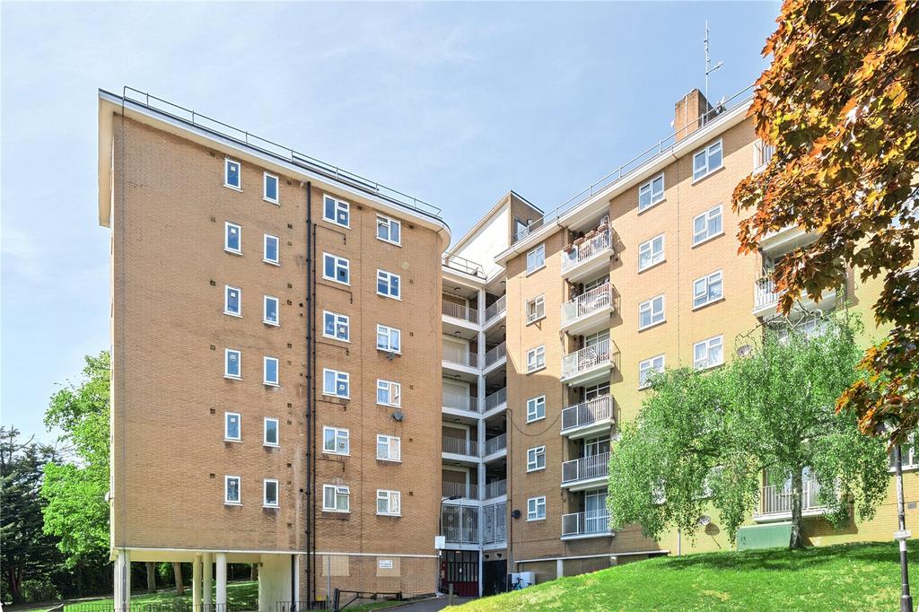 Tynwald House, Sydenham Hill, London... 3 bed flat - £350,000