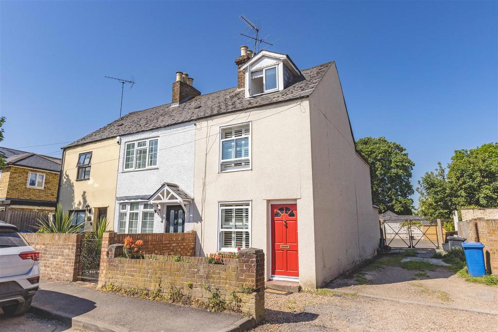 Oxford Road, Windsor 2 bed house - £475,000