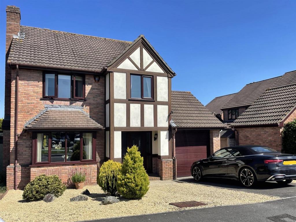 Wheatfield Drive, W-S-M BS22 4 bed detached house - £470,000