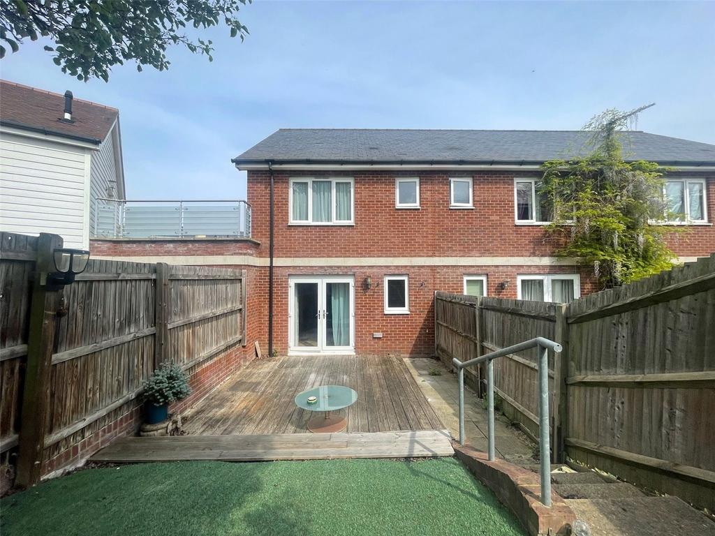 Lister Drive, Northfleet, Gravesend... 3 bed end of terrace house for sale - £375,000