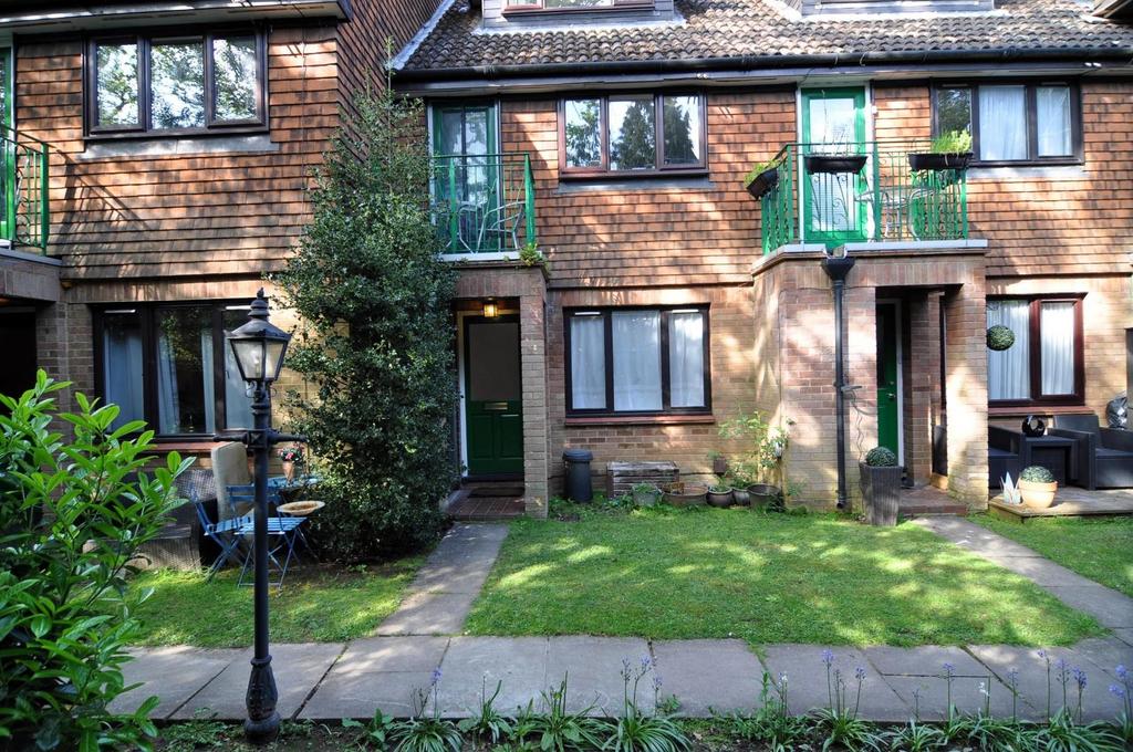 Coniston Lodge, Watford WD17 1 bed maisonette for sale - £220,000