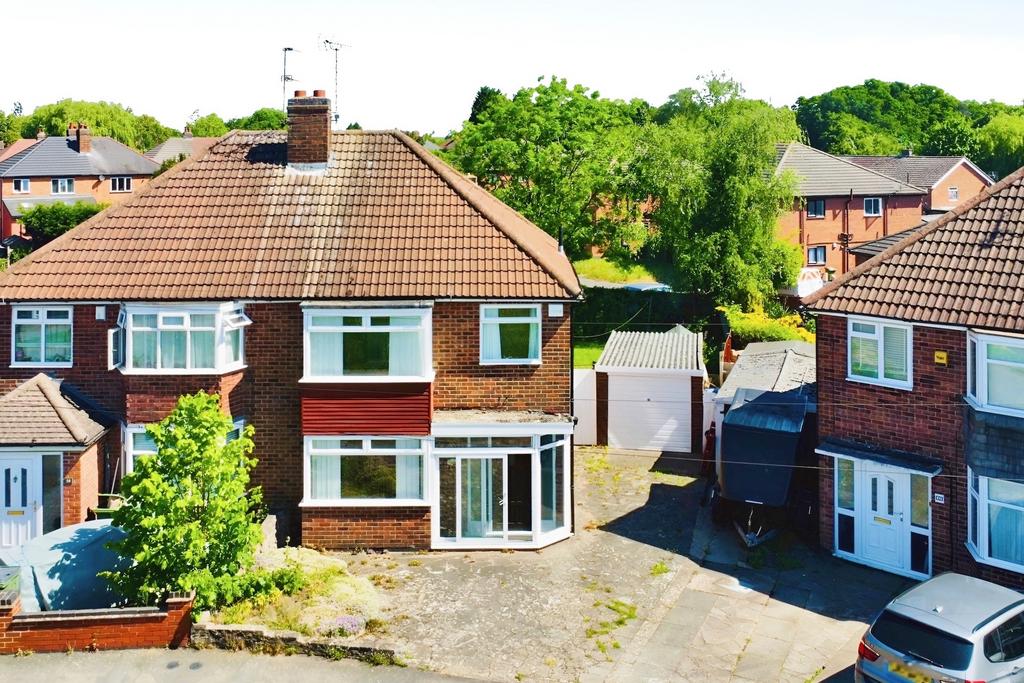 Kings Drive, Leicester Forest East, LE3 3 bed semi-detached house - £ ...