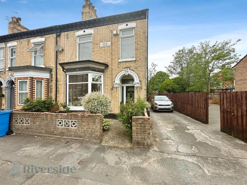 De Grey Street, Hull HU5 5 bed end of terrace house - £180,000