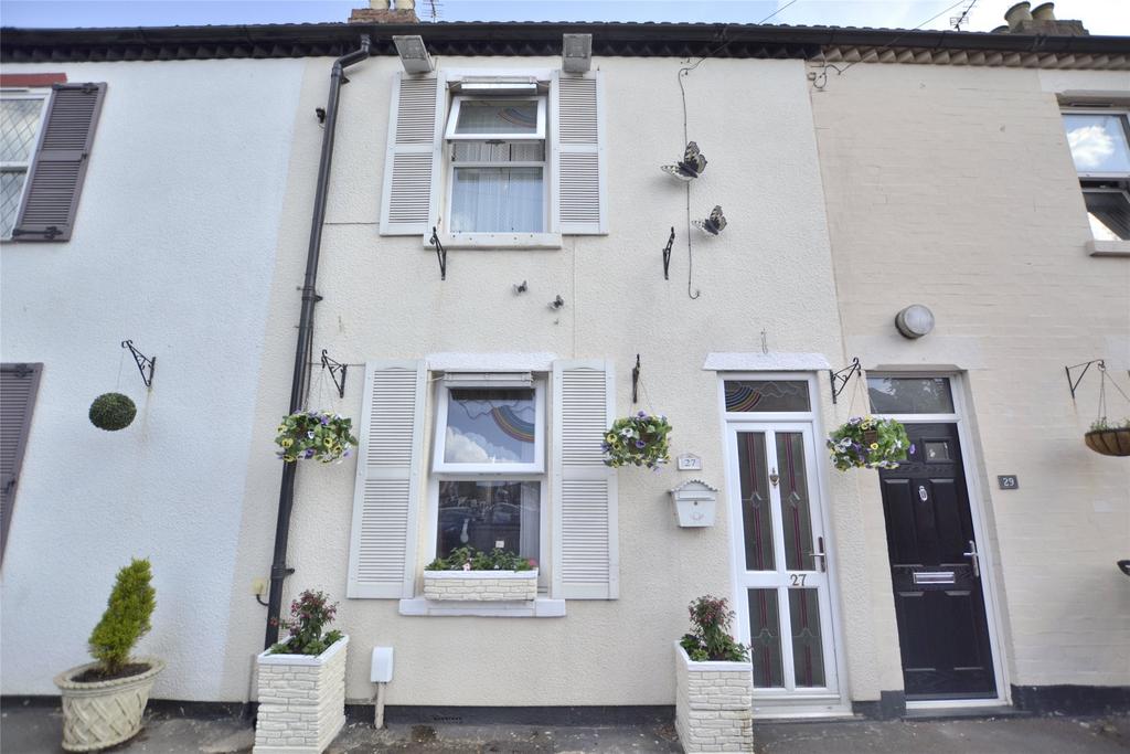 Hethersett Road, Gloucestershire GL1 4 bed house to rent - £2,100 pcm ...