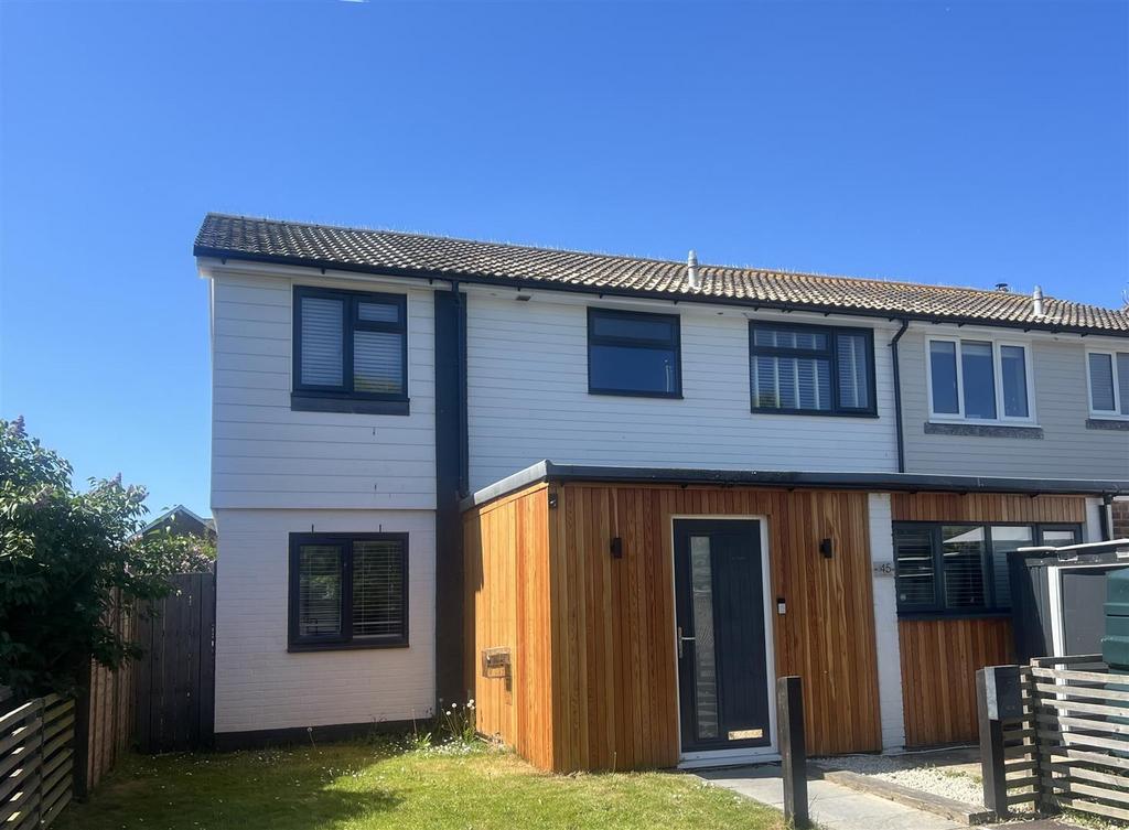 Denham Way, Camber, Rye 4 bed semi-detached house for sale - £375,000