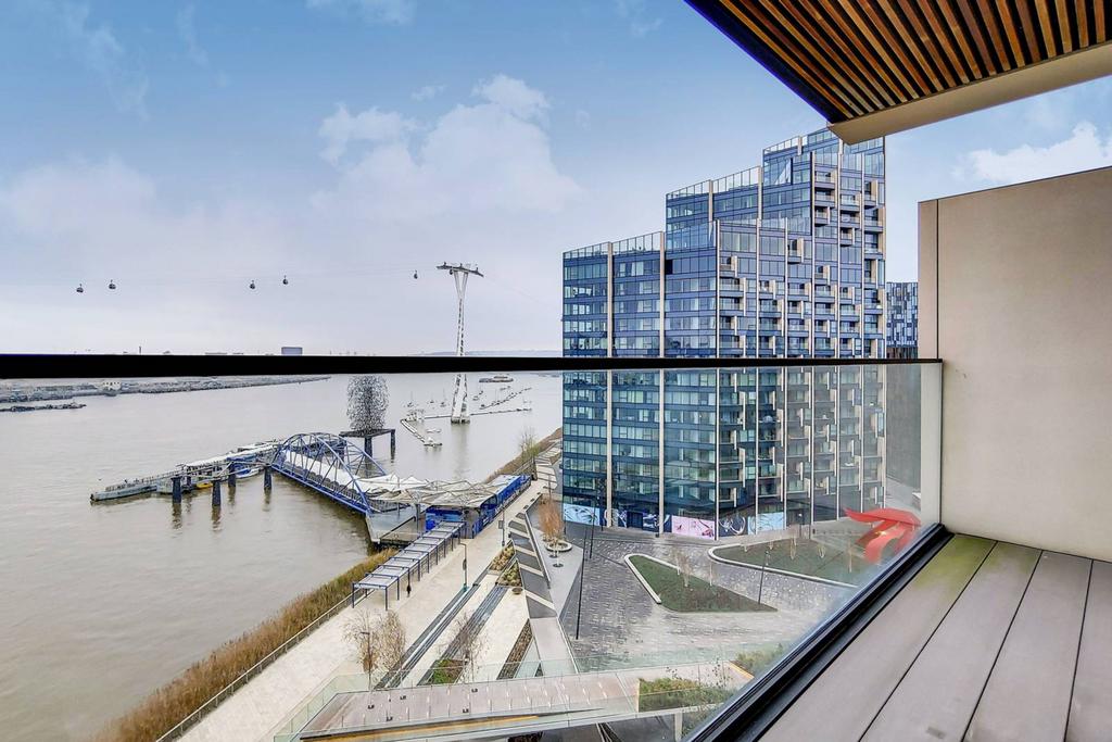 Cutter Lane, North Greenwich, London... 1 bed flat to rent - £4,160 pcm ...