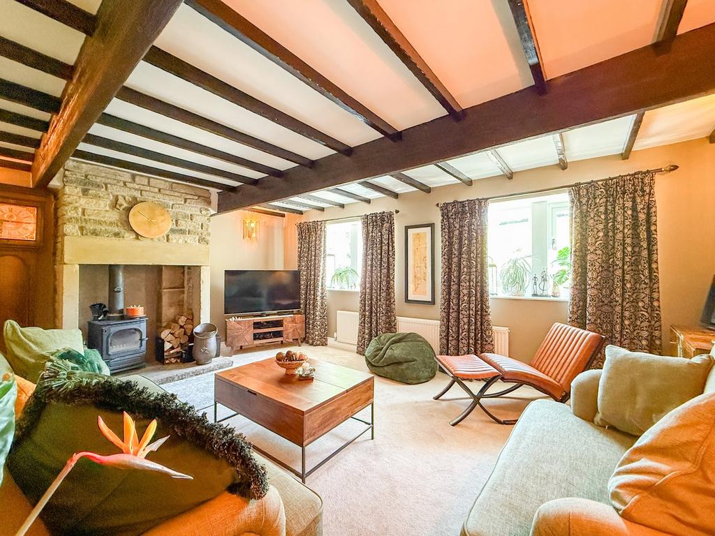 Dean Brook Road, Holmfirth HD9 1 bed cottage - £235,000