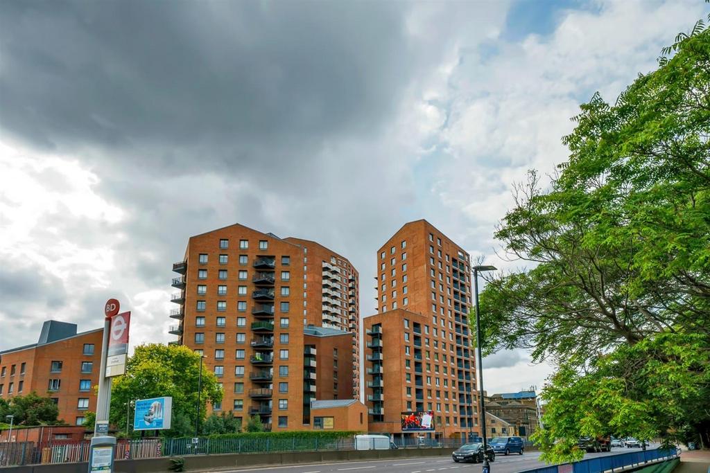 Gillender Street, London E14 1 bed apartment to rent - £2,100 pcm (£485 pw)