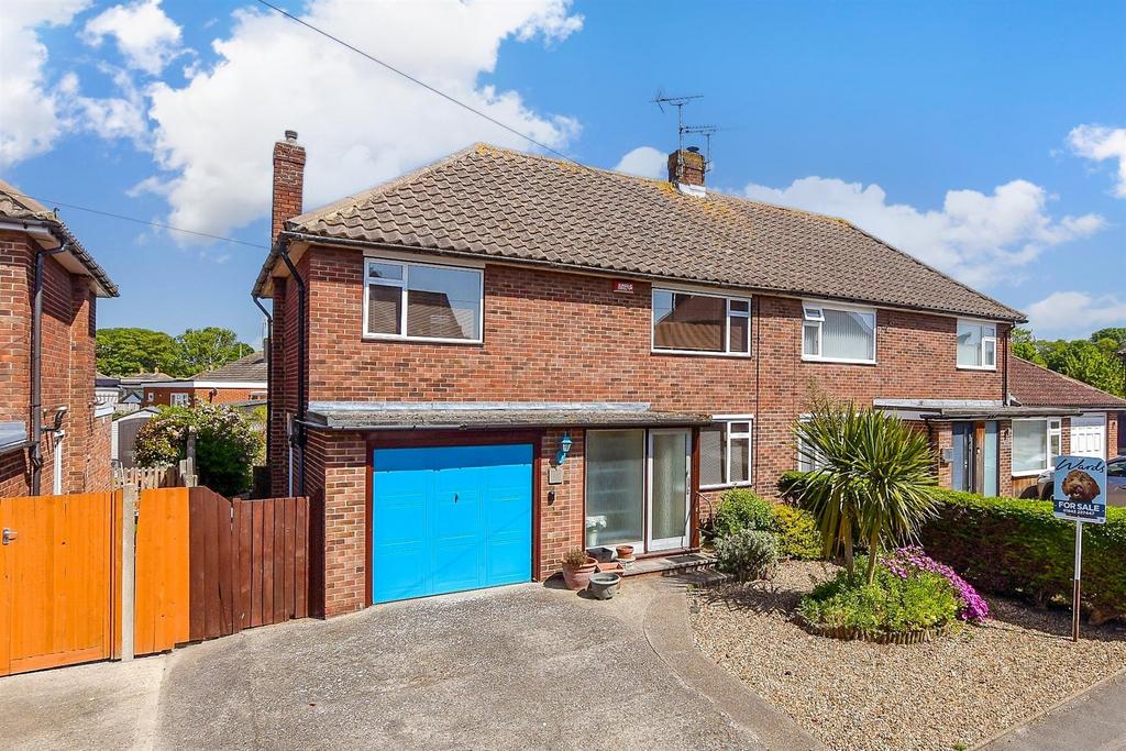 Hartsdown Road, Margate CT9 3 bed semi-detached house for sale - £231,500