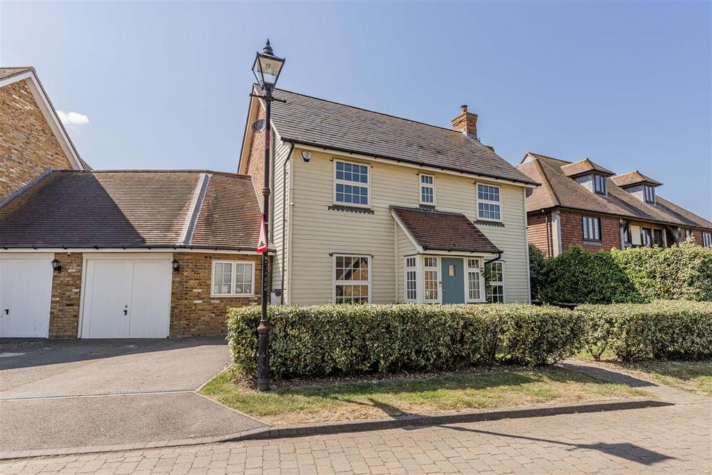 Chapman Fields, Cliffsend, Ramsgate 4 bed link detached house for sale ...