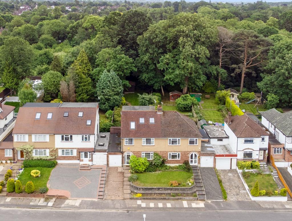 Gladsdale Drive, Pinner HA5 4 bed semi-detached house for sale - £900,000